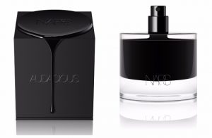 NARS lanceert eerste signature fragrance: Audacious - Pinkit.nl