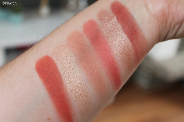 MAKEUP REVOLUTION FOREVER FLAWLESS DECADENT - Pinkit.nl